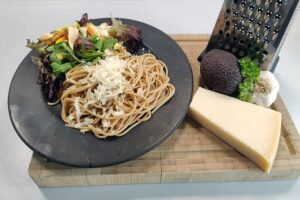 Spaghetti Vs Linguine (Full Guidelines and Delicious Recipes) - The ...